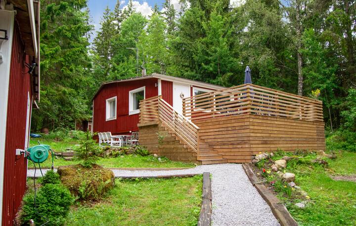 Gorgeous Home In öRebro With Sauna - Nora