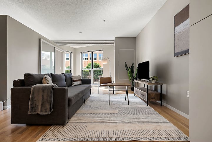 Cozysuites Mill District With Pool, Gym #12 - Minneapolis, MN