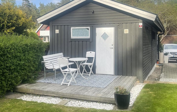1 Bedroom Beautiful Home In Bro - Bro
