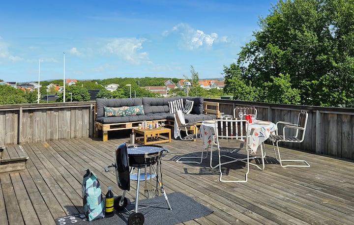 2 Bedroom Nice Apartment In Bohus-björkö - Hönö
