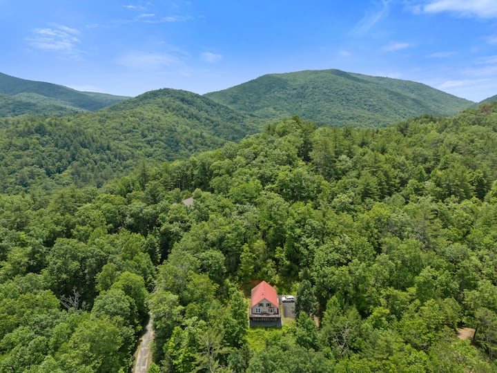Timber Ridge Retreat By Chatuge Home Concierge - Young Harris, GA