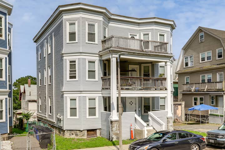 4 Mi To Fenway Park: Pet-friendly Dorchester Apt! - Boston
