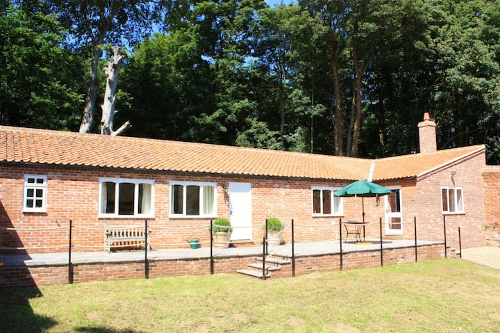 Set In The Stunning Grounds Of Bayfield Hall - Blakeney