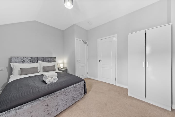 Modern Bannockburn Guest House - Room 3 - Stirling
