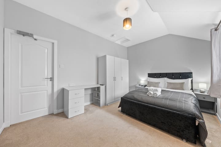 Modern Bannockburn Guest House - Room 5 - Stirling