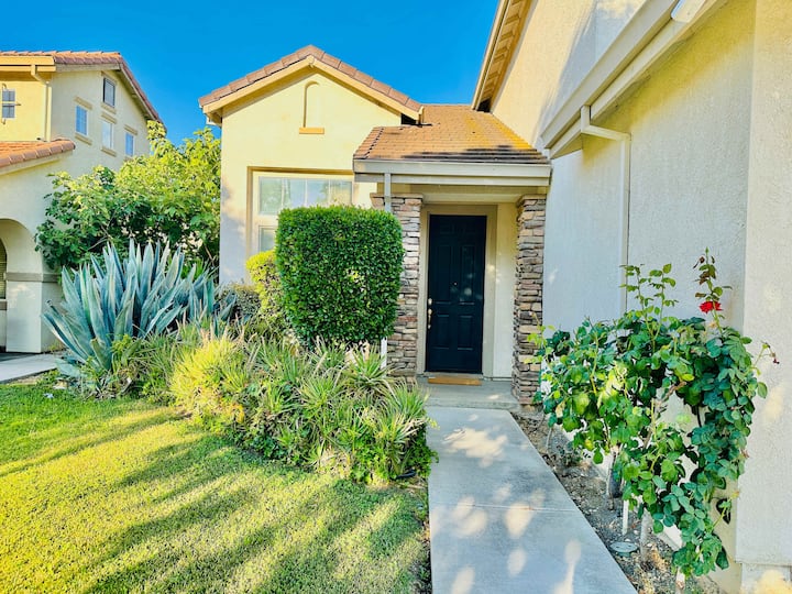 Sunny Haven Retreat/sleeps 16 - Tracy, CA