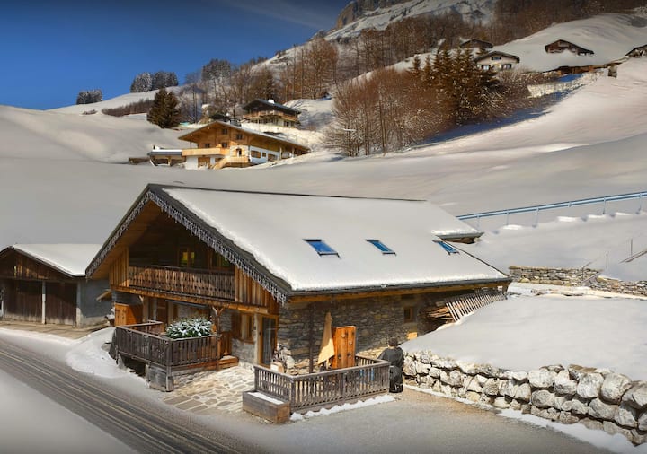 Ferme Rénovée Avec Jacuzzi Et Terrasse - La Giettaz