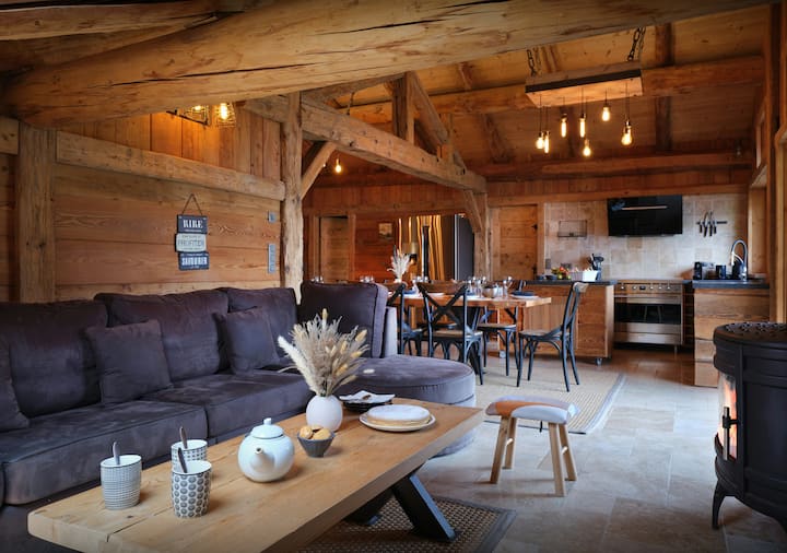 Ferme Rénovée Avec Jacuzzi Et Terrasse - La Giettaz
