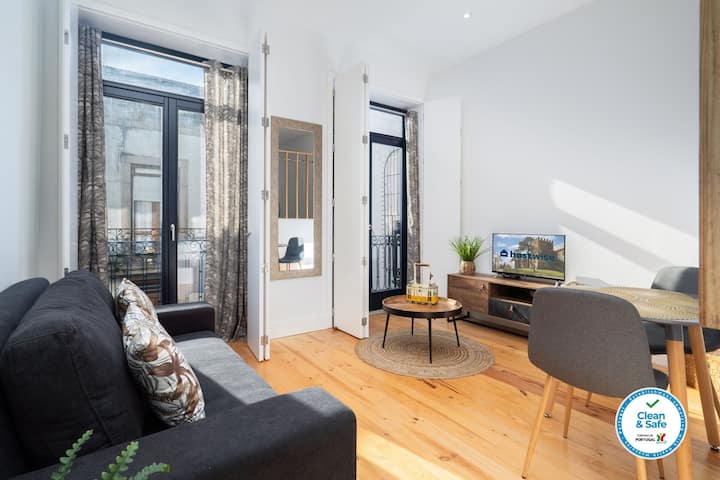 Hostwise - Design Apartment | Premium Location - Vila Nova de Gaia
