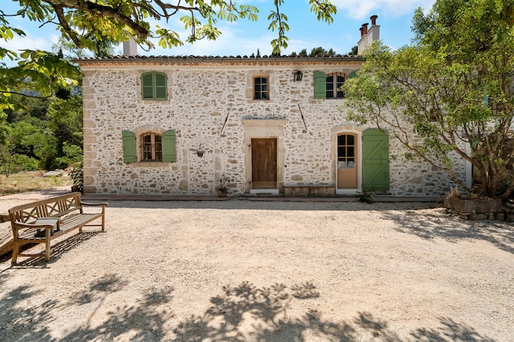Joli Gîte Dans Les Collines - Toulon