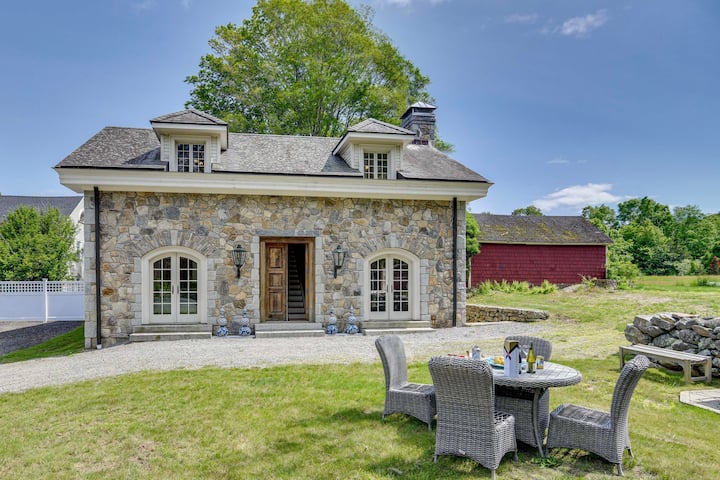 French Château Near Beaches, Mystic & Casinos! - Watch Hill, RI
