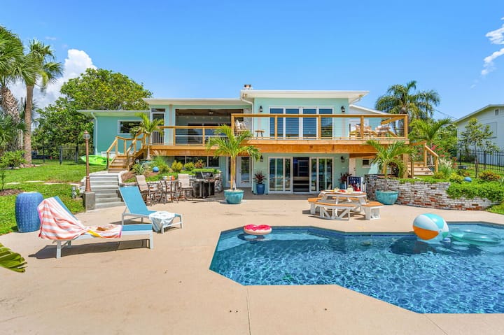 Mango Shores: Riverfront W/pool & Pet-friendly! - Melbourne, FL