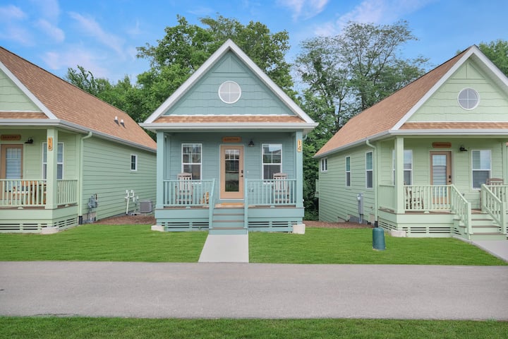 Harbor Inn - Canopy: 14 - Lonetree - Ottawa, IL