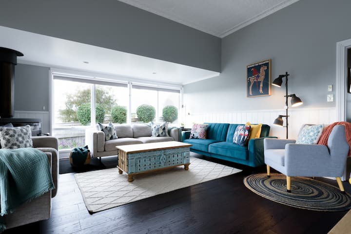 Work & Wander | Cottage W/ Dedicated Office - Penguin