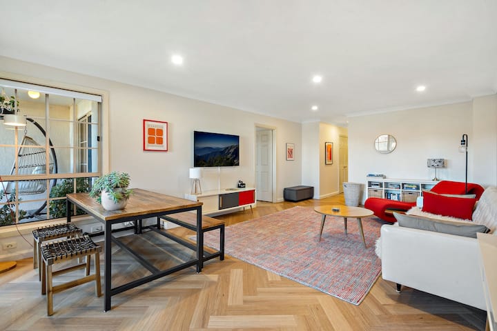 3-bed Apartment In Holiday Style Resort With Pool - Canberra