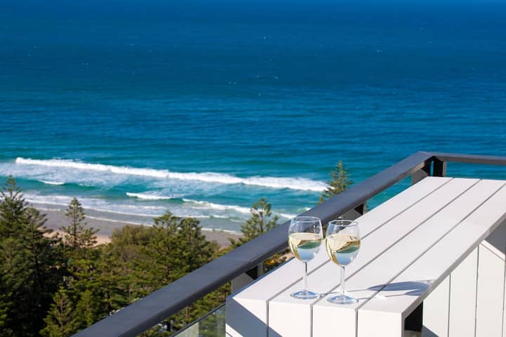 2 Bedroom Broadbeach Stay – Walk To Beach - Broadbeach