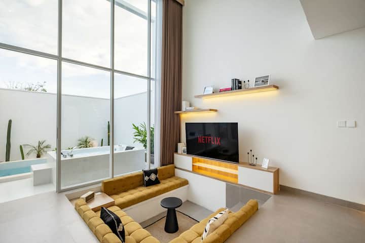 Romantic Paradise • Jacuzzi & Private Movie Nights - Jimbaran