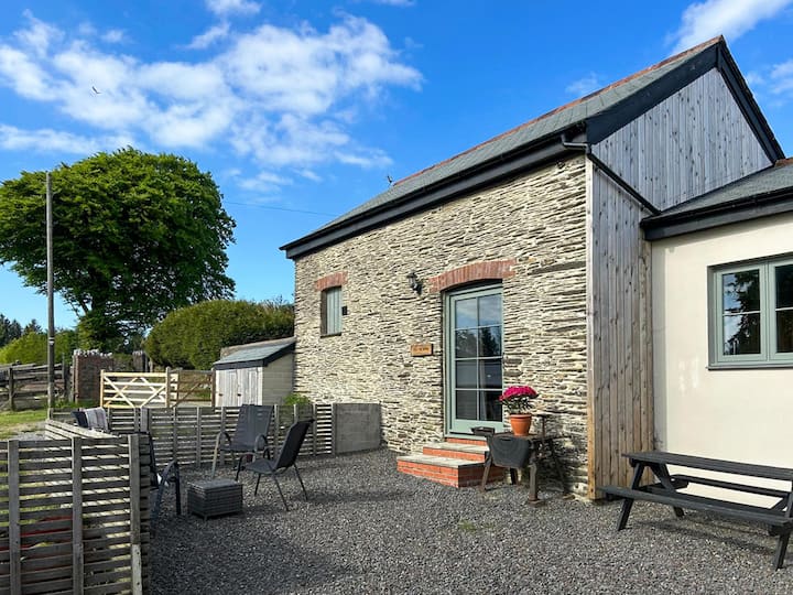 The Tractor Barn - Uk49678 - Woody Bay