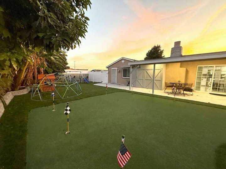 Disneyland Lux Villa 6br, 4ba, Mini Golf, Arcade - Anaheim, CA
