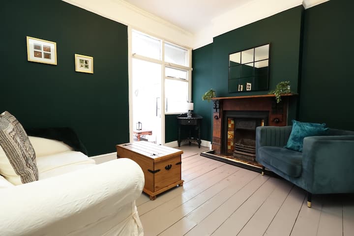 Spacious Cardiff Home With Garden & Wifi! - Cardiff