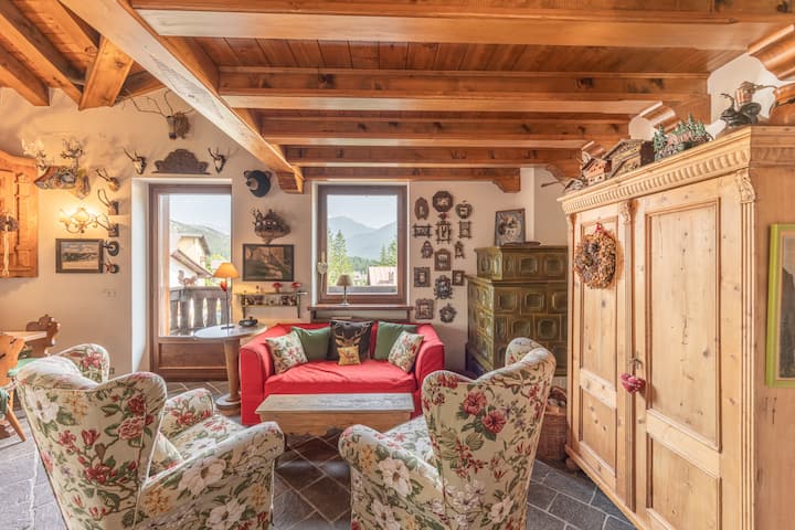Casa Scoiattolo, With Panoramic Balcony - San Vito di Cadore