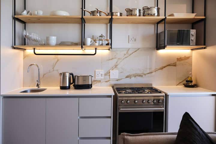 Maritime View Studio Concierge Services & Coastal - Camps Bay
