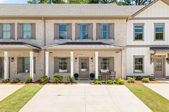New! Rooted In Auburn - 2br/2.5ba Townhome 1.5 Mil - Auburn, AL