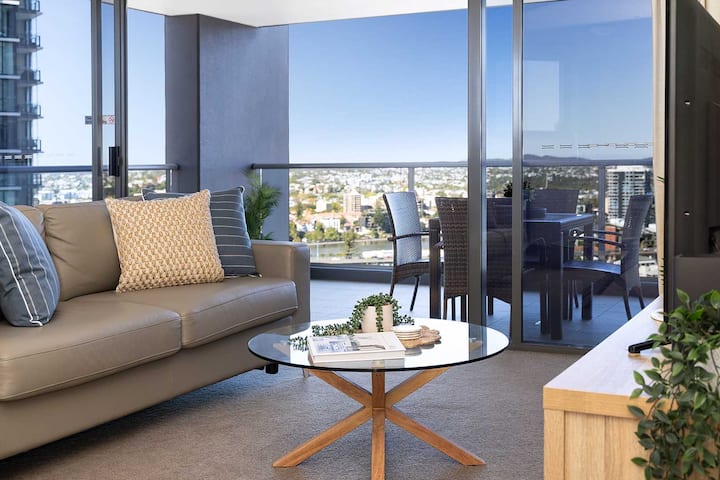 River & City Views|magnificent City Location|cbd - Brisbane