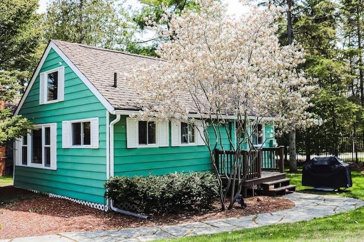 1br Cottage Near Beach With Grill, Pool - Wasaga Beach
