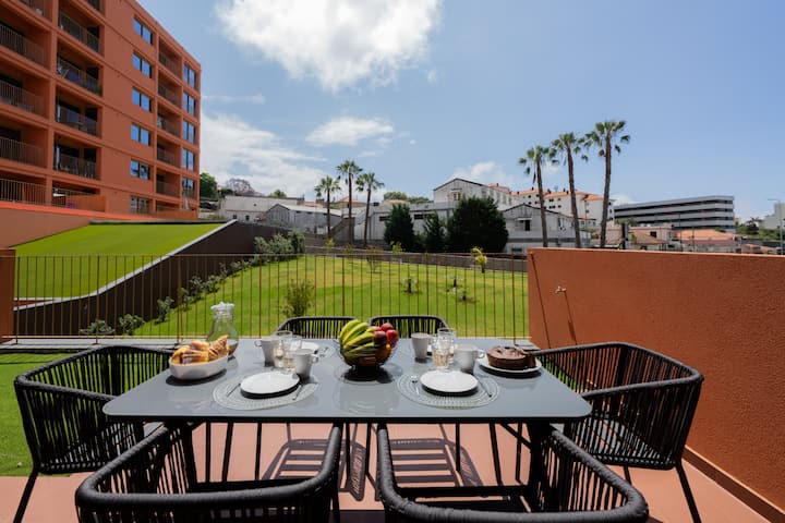 Modern Apartment Near Shopping Centre|terracota - Madeira