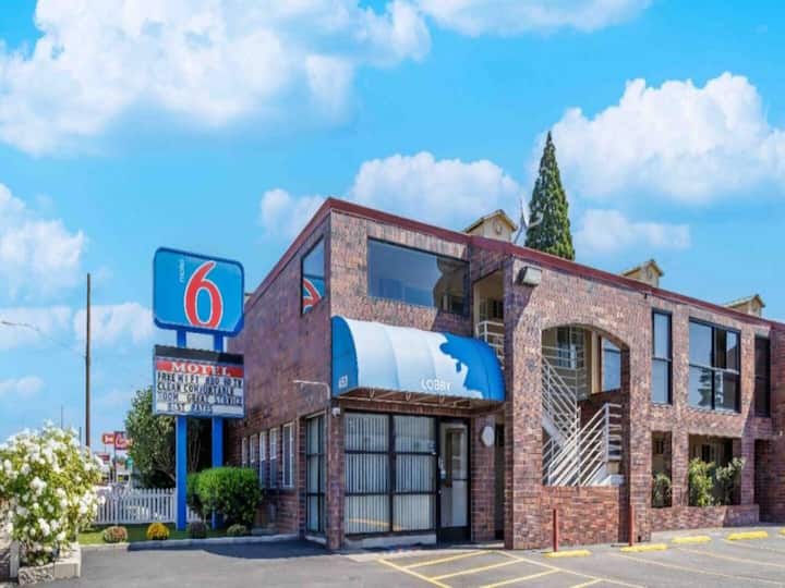 2 Lits Queen | Ns | Micfridge - Wilsonville, OR