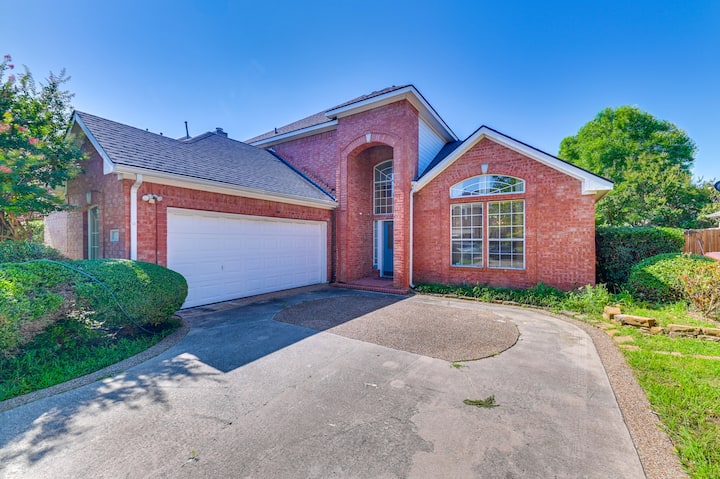 5 Mi To Ut Dallas: Home W/ Yard In Central Plano! - Plano, TX