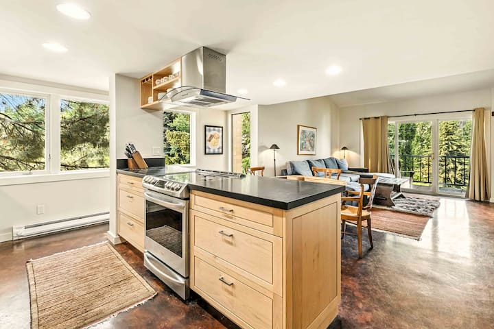 Bigwood Basecamp With Mountain Views & Location! - Ketchum, ID