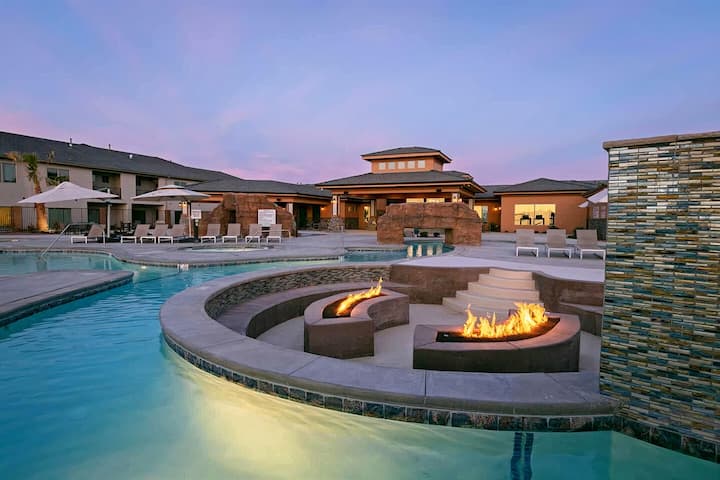 Oasis Retreat: 6br/6ba W/ Lazy-river & Resort - La Verkin, UT