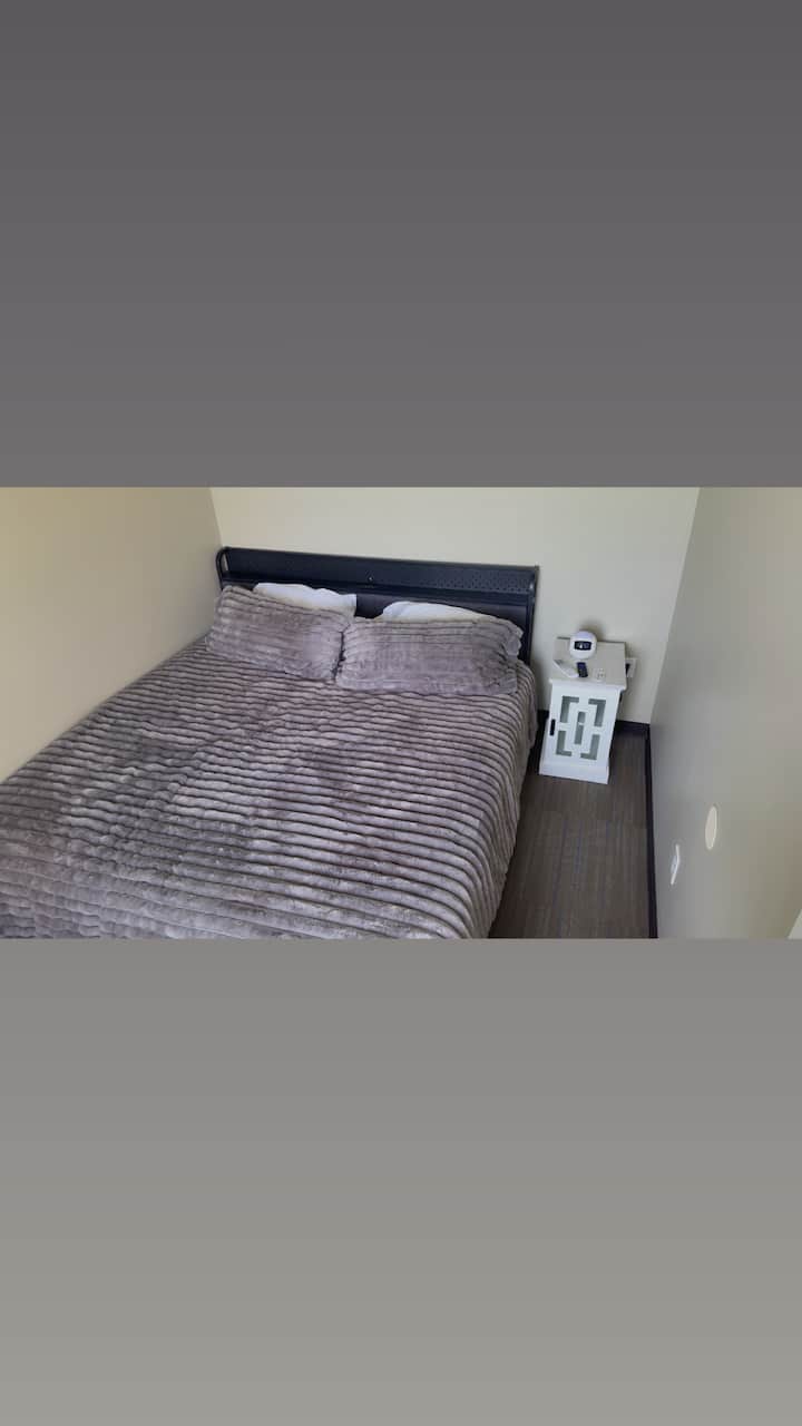 Mattoon - A8 Suite - King Bed Room And Bunk Bed Ro - Water Park, Mattoon
