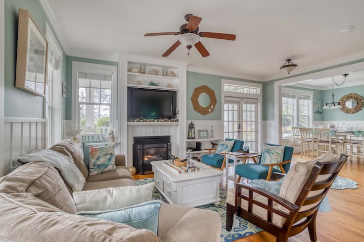 2 Story Beauty-close To Beach-bbq-carriage House - Lincoln City, OR