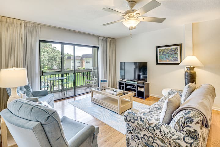 < 1/2 Mi To Coast: New Smyrna Beach Getaway - New Smyrna Beach, FL