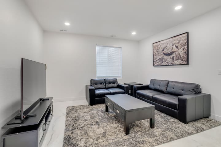 16 Mi To Dtwn Denver: Modern Apt W/ Patio - Denver Airport (DEN)