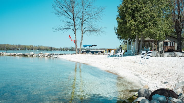 Goffatt Island On Lake Simcoe Building 202 - Orillia