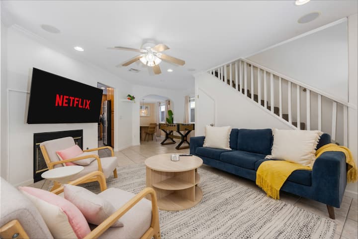 Ocean Beach Must •Sleeps 10•fire Pit•games•parking - San Diego, CA