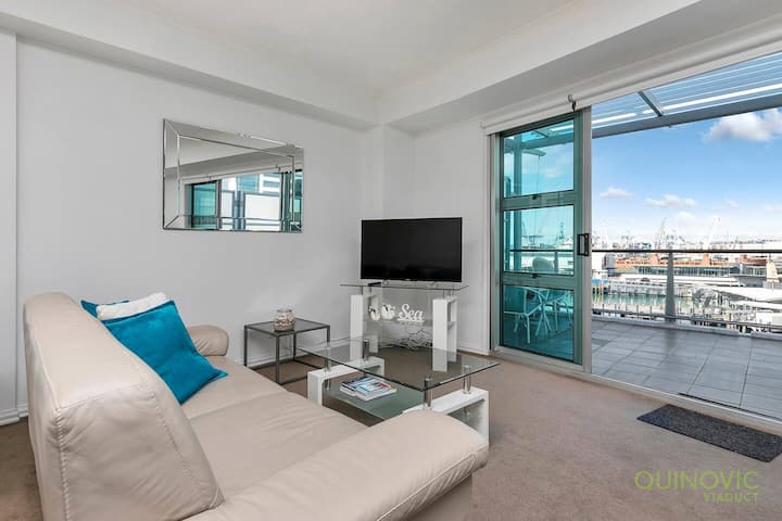 Qv Stays Princes Wharf Waterfront Apartment - Auckland