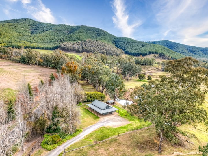 Bright Homestead - Bright