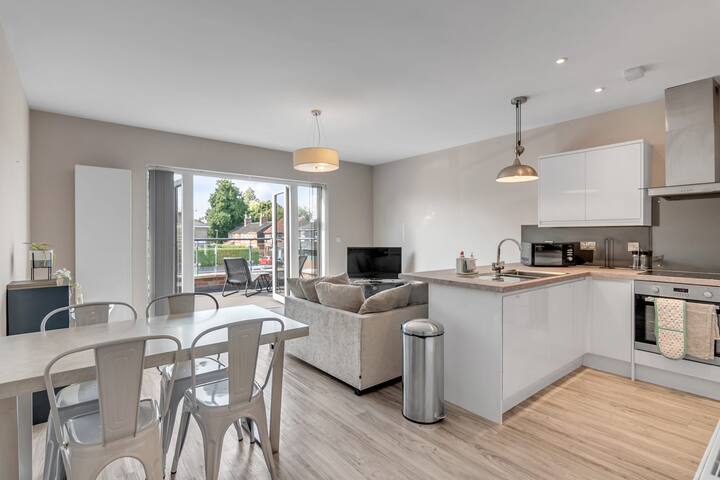 2-bed On Dereham Road With Balcony Flat B - Norwich