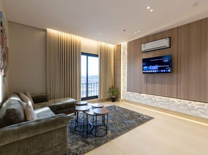 Rooftop Views & Modern Studio Near Madinah Cafés - Madinah