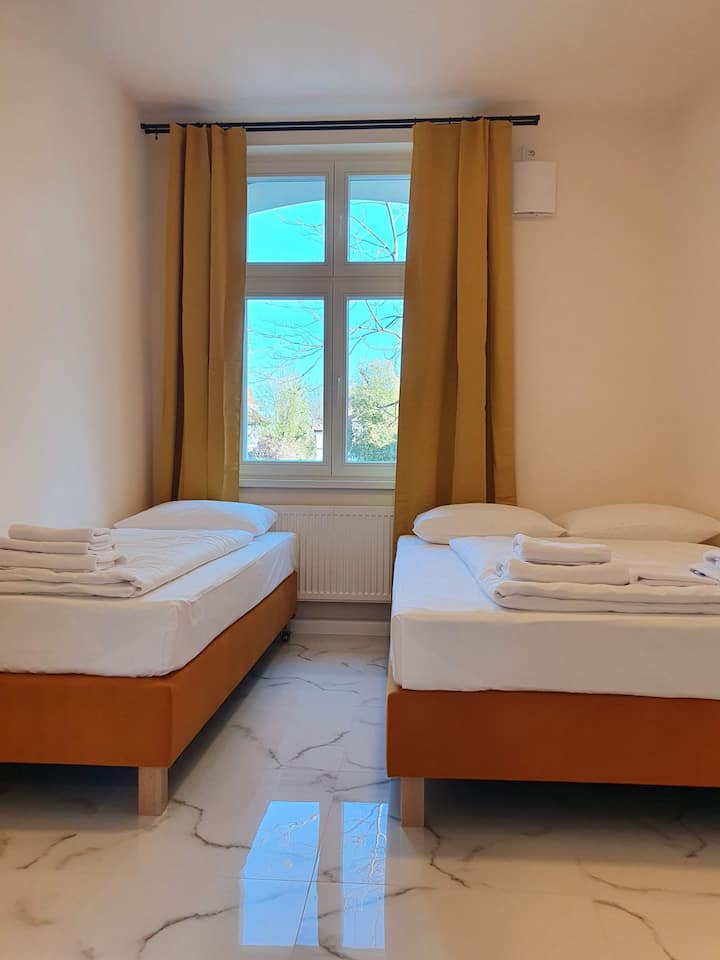 Tumski Apartments, Lux 4 Os, Self Checkin - 波茲南