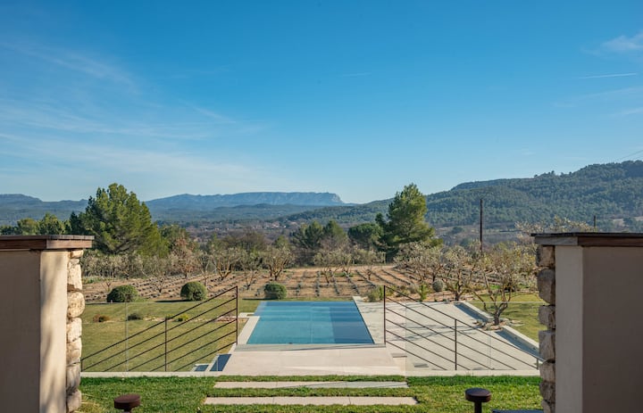 Domaine Bellevue I Vue Ste-victoire Piscines Spa - Pertuis