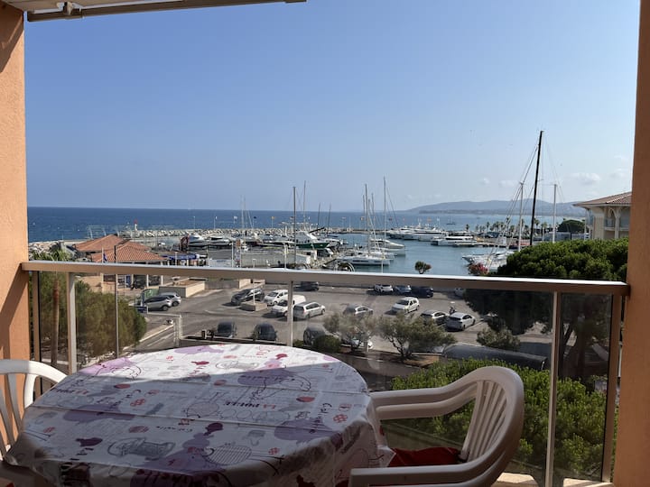 Le Capitole T2/3, 40m2, 4 Personnes, Vue Mer Excep - Fréjus
