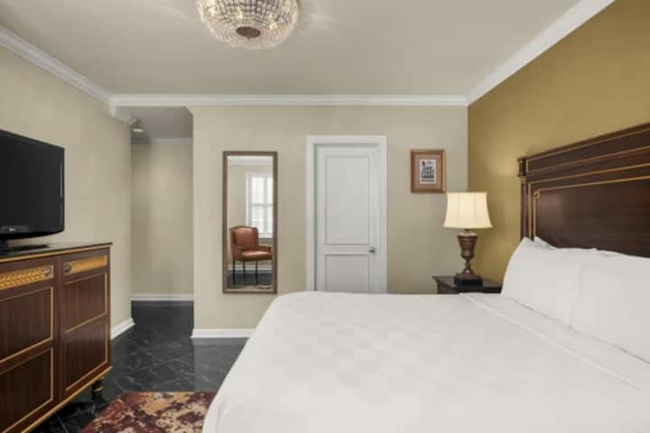 Refined Escape In The Famed French Quarter - New Orleans, LA