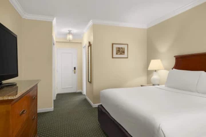 Charming French Quarter Hotel - New Orleans, LA