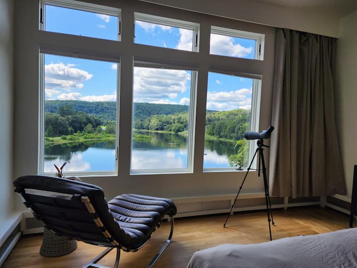 Hilltop's River Penthouse - Narrowsburg, NY